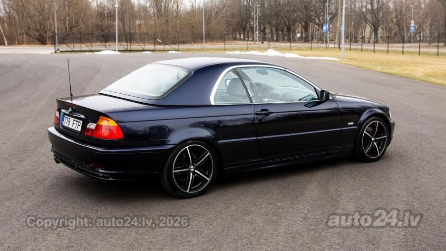 Zils BMW 3 Series 2002 Tallina, ar dzinēja tilpumu 2.50 L un nobraukumu 242 tūkst. km par 8499 €, foto 5 vietnē AUTOMOTO.COM.LV