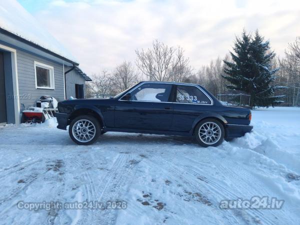 Blue BMW 3 Series 1985 in Tallinn, with an engine capacity of 2.00 L and mileage of 0 thousand km for 7000 €, photo 5 on AUTOMOTO.COM.LV