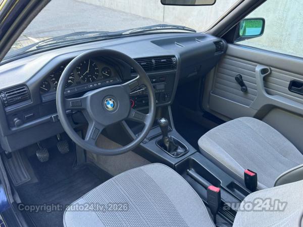 Zils BMW 3 Series 1989 Tartu, ar dzinēja tilpumu 1.60 L un nobraukumu 281 tūkst. km par 9500 €, foto 5 vietnē AUTOMOTO.COM.LV