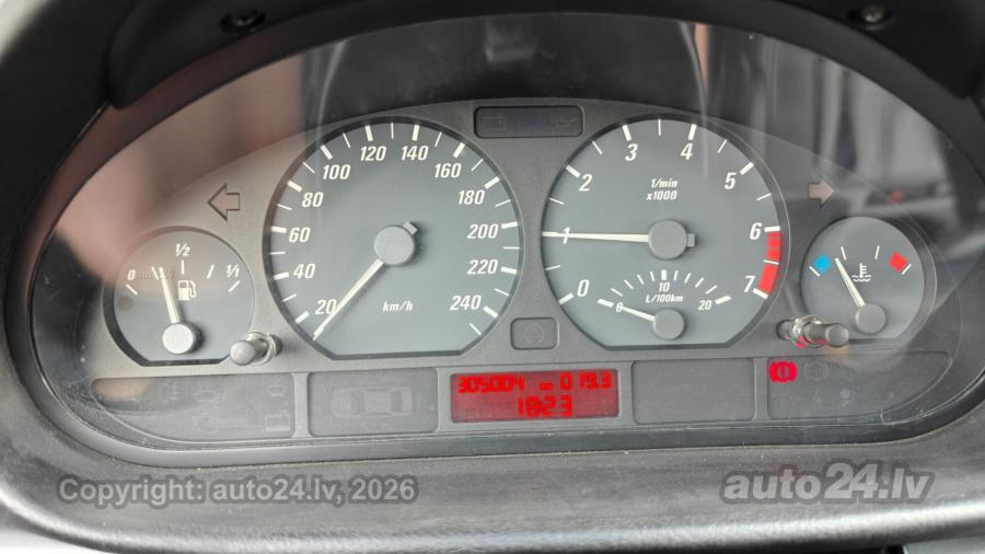 Синий БМВ 3 Серия 2000 в Тарту, объемом двигателя 2.50 л и пробегом 305 тыс. км за 8800 €, фото 11 на AUTOMOTO.COM.LV