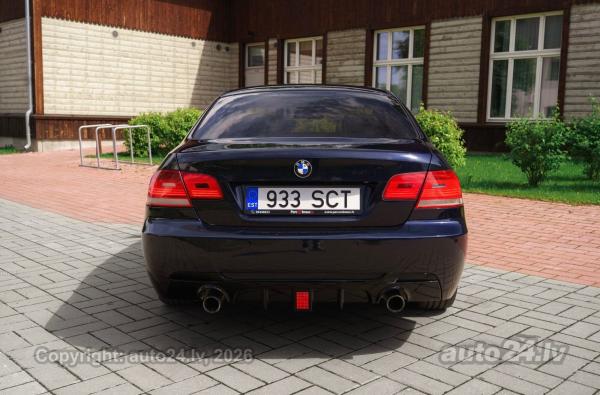 Zils BMW 3 Series 2006 Tartu, ar dzinēja tilpumu 3.00 L un nobraukumu 238 tūkst. km par 11200 €, foto 6 vietnē AUTOMOTO.COM.LV