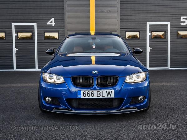 Zils BMW 3 Series 2009 Tallina, ar dzinēja tilpumu 3.00 L un nobraukumu 253 tūkst. km par 17990 €, foto 2 vietnē AUTOMOTO.COM.LV