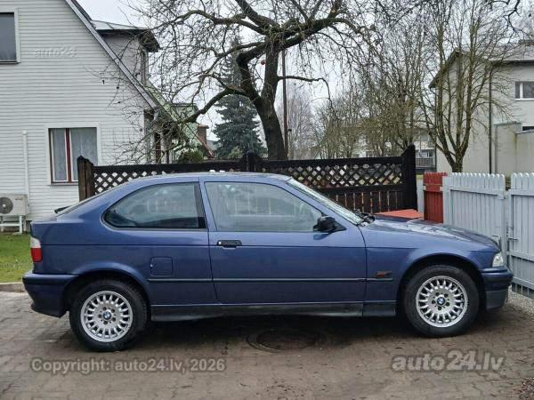 Blue BMW 3 Series 1996 in Tartu, with an engine capacity of 1.80 L and mileage of 111 thousand km for 1999 €, photo 4 on AUTOMOTO.COM.LV