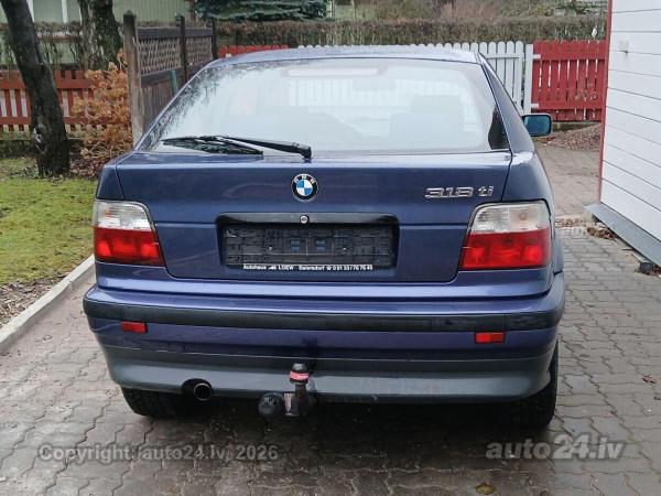 Blue BMW 3 Series 1996 in Tartu, with an engine capacity of 1.80 L and mileage of 111 thousand km for 1999 €, photo 6 on AUTOMOTO.COM.LV