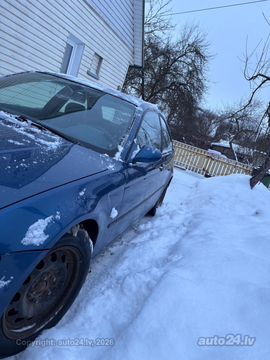 Blue BMW 3 Series 2001 in Tallinn, with an engine capacity of 2.50 L and mileage of 238 thousand km for 3750 €, photo 2 on AUTOMOTO.COM.LV