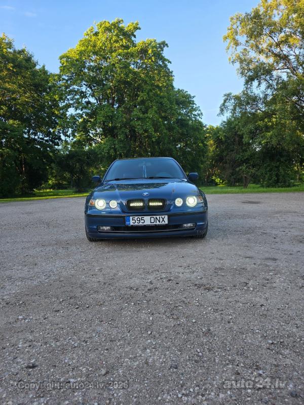 Zils BMW 3 Series 2002 Tallina, ar dzinēja tilpumu 2.50 L un nobraukumu 263 tūkst. km par 5400 €, foto 9 vietnē AUTOMOTO.COM.LV