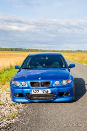 Zils BMW 3 Series 2002 Tallina, ar dzinēja tilpumu 2.50 L un nobraukumu 285 tūkst. km par 6200 €, foto 4 vietnē AUTOMOTO.COM.LV