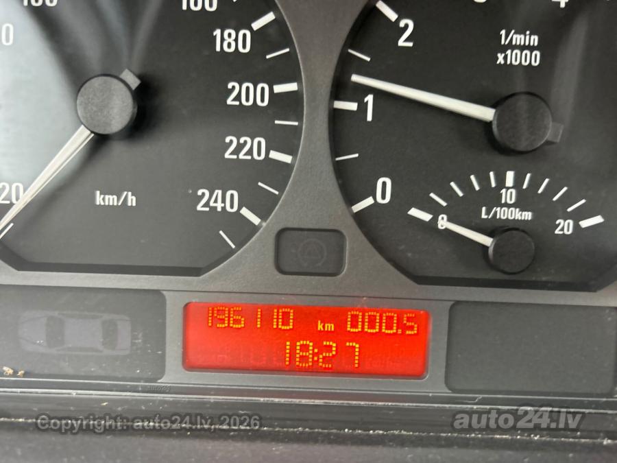 Zils BMW 3 Series 2003 Tartu, ar dzinēja tilpumu 1.80 L un nobraukumu 196 tūkst. km par 1800 €, foto 16 vietnē AUTOMOTO.COM.LV