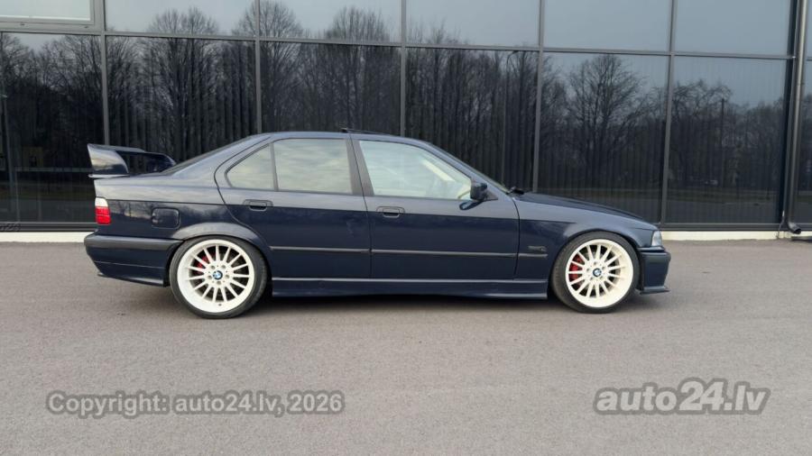 Blue BMW 3 Series 1995 in Parnu, with an engine capacity of 2.80 L and mileage of 270 thousand km for 8500 €, photo 6 on AUTOMOTO.COM.LV