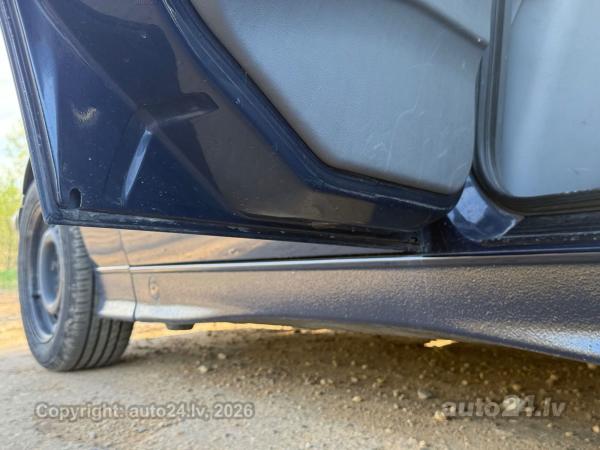 Zils BMW 3 Series 1995 Tallina, ar dzinēja tilpumu 2.80 L un nobraukumu 201 tūkst. km par 7000 €, foto 10 vietnē AUTOMOTO.COM.LV