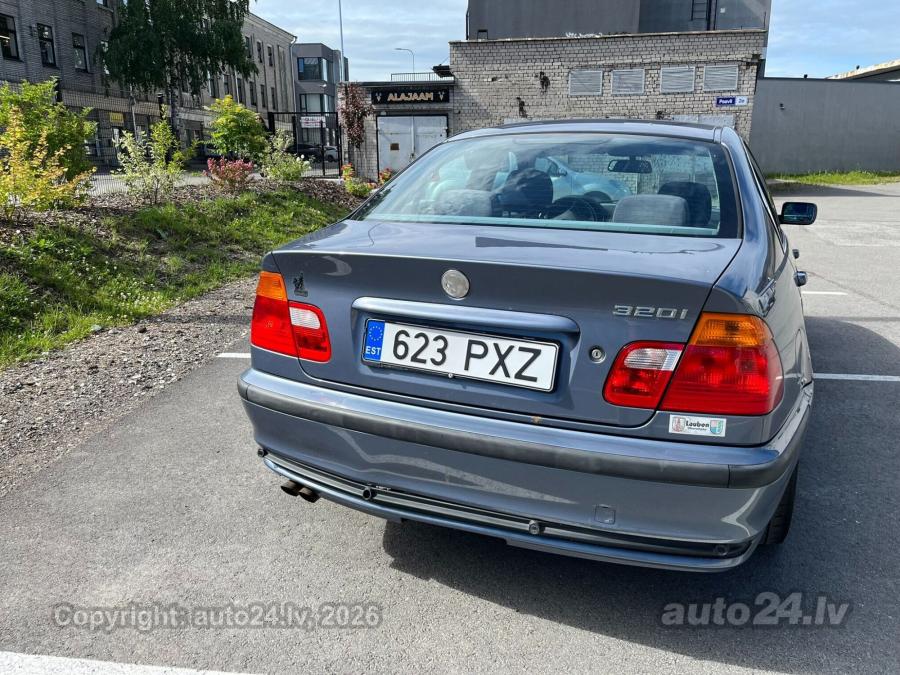 Zils BMW 3 Series 2000 Tallina, ar dzinēja tilpumu 2.00 L un nobraukumu 229 tūkst. km par 2300 €, foto 1 vietnē AUTOMOTO.COM.LV