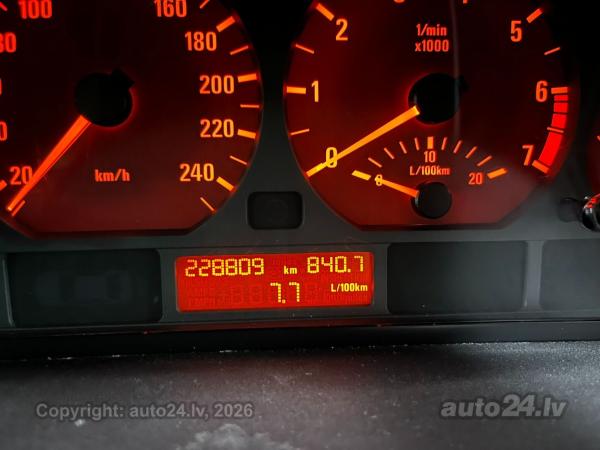 Blue BMW 3 Series 2000 in Tallinn, with an engine capacity of 2.00 L and mileage of 229 thousand km for 2300 €, photo 5 on AUTOMOTO.COM.LV