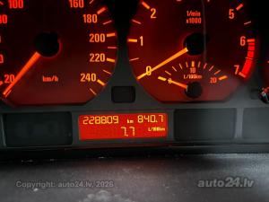 Zils BMW 3 Series 2000 Tallina, ar dzinēja tilpumu 2.00 L un nobraukumu 229 tūkst. km par 2300 €, foto 6 vietnē AUTOMOTO.COM.LV