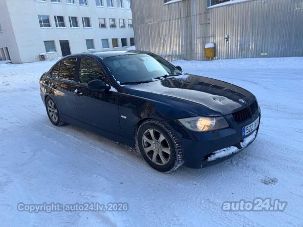 Zils BMW 3 Series 2005 Tallina, ar dzinēja tilpumu 2.00 L un nobraukumu 356 tūkst. km par 2290 €, foto 6 vietnē AUTOMOTO.COM.LV
