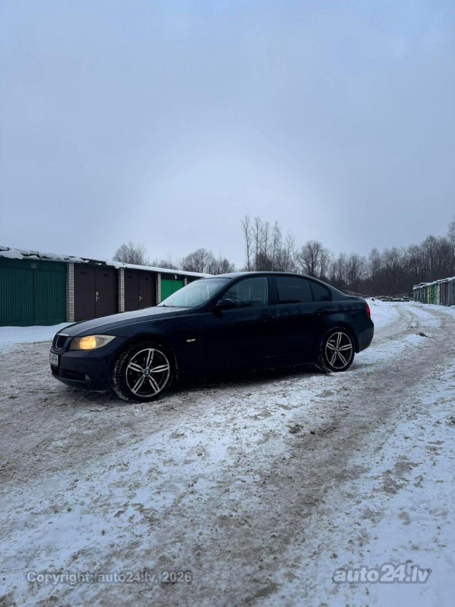 Blue BMW 3 Series 2005 in Tallinn, with an engine capacity of 2.00 L and mileage of 308 thousand km for 3999 €, photo 3 on AUTOMOTO.COM.LV