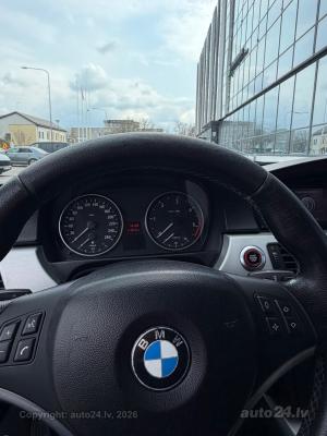 Zils BMW 3 Series 2005 Tallina, ar dzinēja tilpumu 3.00 L un nobraukumu 279 tūkst. km par 2999 €, foto 11 vietnē AUTOMOTO.COM.LV