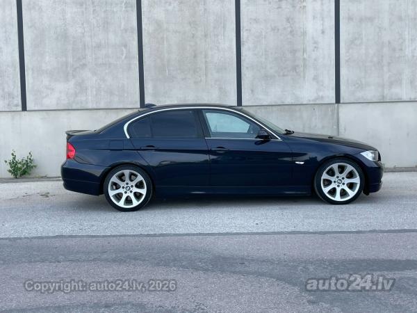Blue BMW 3 Series 2005 in Tartu, with an engine capacity of 3.00 L and mileage of 283 thousand km for 7900 €, photo 4 on AUTOMOTO.COM.LV