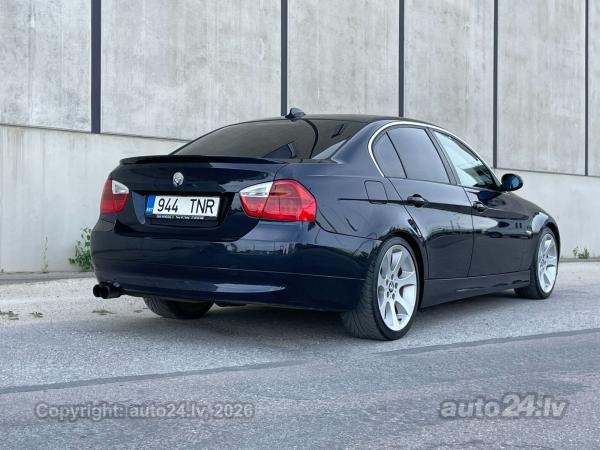Blue BMW 3 Series 2005 in Tartu, with an engine capacity of 3.00 L and mileage of 283 thousand km for 7900 €, photo 6 on AUTOMOTO.COM.LV