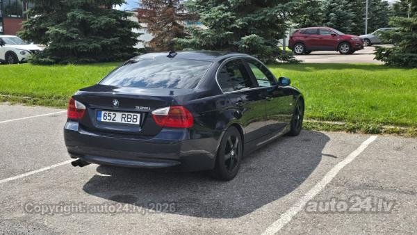 BMW 3 Series 2005 in Tartu on AUTOMOTO.COM.LV Blue BMW 3 Series 2005 in Tartu, with an engine capacity of 2.50 L and mileage of 218 thousand km for 5000 €, photo 5 on AUTOMOTO.COM.LV