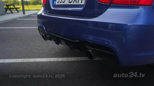 Zils BMW 3 Series 2007 Tallina, ar dzinēja tilpumu 3.00 L un nobraukumu 238 tūkst. km par 17999 €, foto 11 vietnē AUTOMOTO.COM.LV