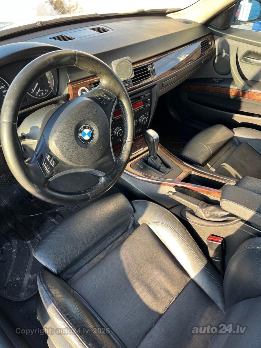 Zils BMW 3 Series 2007 Tallina, ar dzinēja tilpumu 2.50 L un nobraukumu 256 tūkst. km par 4400 €, foto 7 vietnē AUTOMOTO.COM.LV
