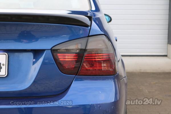Zils BMW 3 Series 2007 Tallina, ar dzinēja tilpumu 0.00 L un nobraukumu 304 tūkst. km par 7800 €, foto 11 vietnē AUTOMOTO.COM.LV