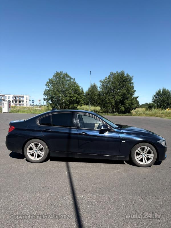 Blue BMW 3 Series 2012 in Tallinn, with an engine capacity of 2.00 L and mileage of 245 thousand km for 13000 €, photo 3 on AUTOMOTO.COM.LV