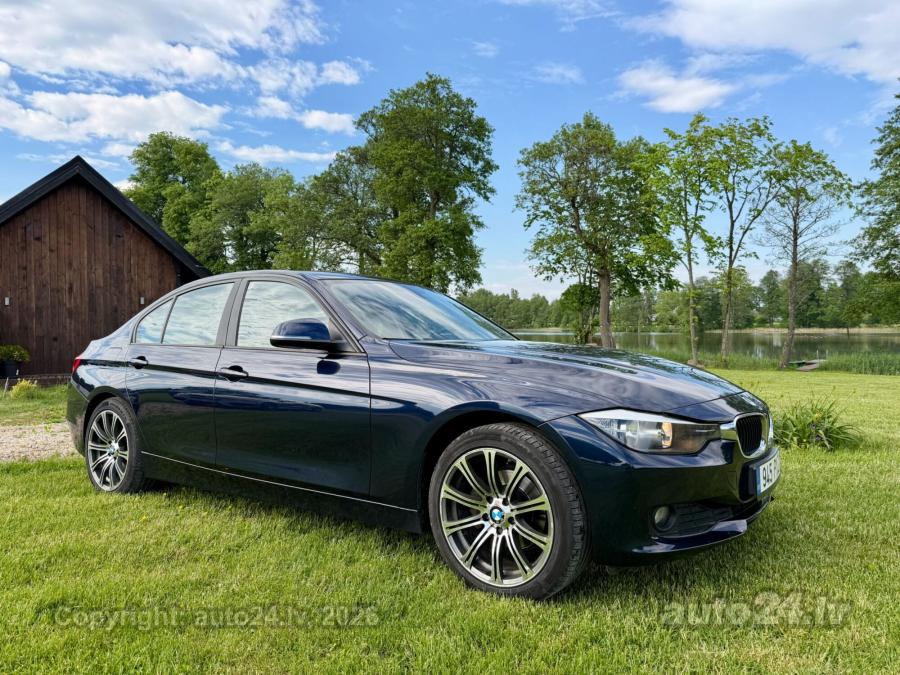 Blue BMW 3 Series 2014 in Tartu, with an engine capacity of 2.00 L and mileage of 208 thousand km for 10990 €, photo 4 on AUTOMOTO.COM.LV