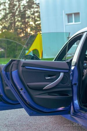 Blue BMW 3 Series 2015 in Tallinn, with an engine capacity of 3.00 L and mileage of 309 thousand km for 13800 €, photo 9 on AUTOMOTO.COM.LV