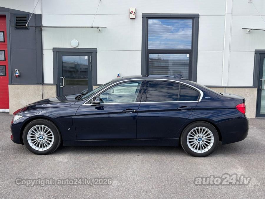 Blue BMW 3 Series 2017 in Tallinn, with an engine capacity of 2.00 L and mileage of 86 thousand km for 15900 €, photo 3 on AUTOMOTO.COM.LV