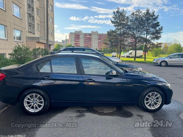 Blue BMW 3 Series 2017 in Tallinn, with an engine capacity of 2.00 L and mileage of 150 thousand km for 14500 €, photo 5 on AUTOMOTO.COM.LV