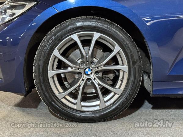 Zils BMW 3 Series 2019 Tallina, ar dzinēja tilpumu 2.00 L un nobraukumu 162 tūkst. km par 22990 €, foto 11 vietnē AUTOMOTO.COM.LV