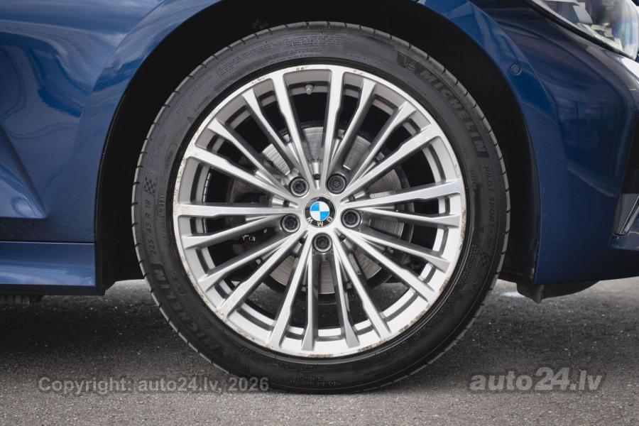 Zils BMW 3 Series 2019 Tartu, ar dzinēja tilpumu 2.00 L un nobraukumu 149 tūkst. km par 25900 €, foto 25 vietnē AUTOMOTO.COM.LV