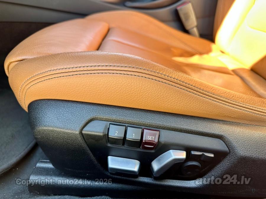 Blue BMW 3 Series 2019 in Tallinn, with an engine capacity of 2.00 L and mileage of 70 thousand km for 21490 €, photo 19 on AUTOMOTO.COM.LV
