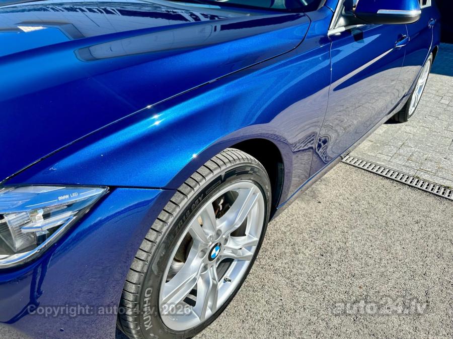 Blue BMW 3 Series 2019 in Tallinn, with an engine capacity of 2.00 L and mileage of 70 thousand km for 21490 €, photo 24 on AUTOMOTO.COM.LV