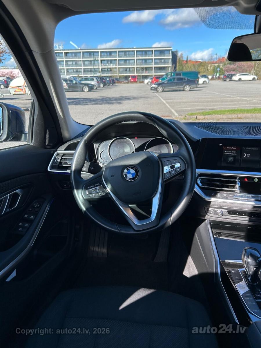 Zils BMW 3 Series 2019 Tallina, ar dzinēja tilpumu 2.00 L un nobraukumu 137 tūkst. km par 16000 €, foto 14 vietnē AUTOMOTO.COM.LV