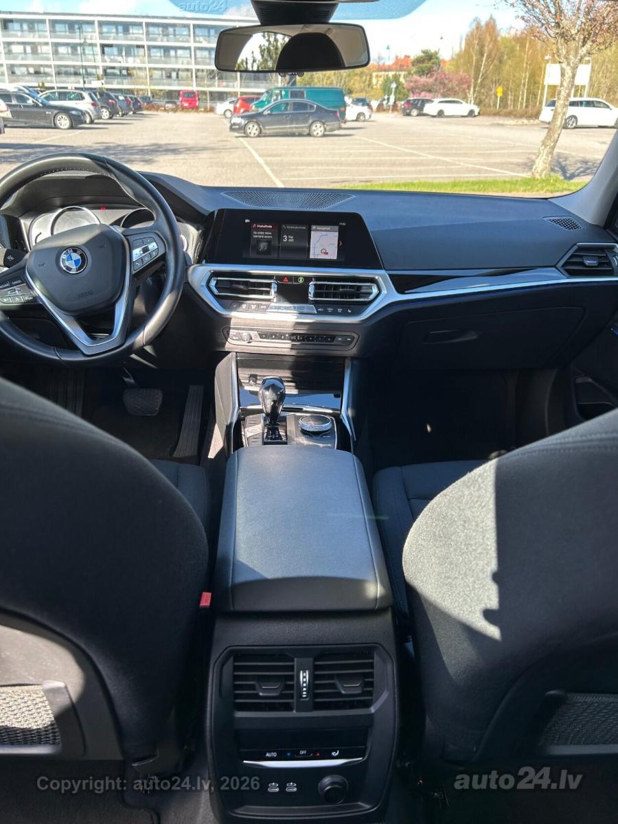 Zils BMW 3 Series 2019 Tallina, ar dzinēja tilpumu 2.00 L un nobraukumu 137 tūkst. km par 16000 €, foto 15 vietnē AUTOMOTO.COM.LV