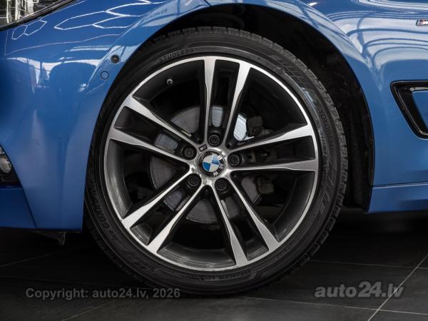 Zils BMW 3 Series 2019 Tallina, ar dzinēja tilpumu 2.00 L un nobraukumu 105 tūkst. km par 25900 €, foto 4 vietnē AUTOMOTO.COM.LV
