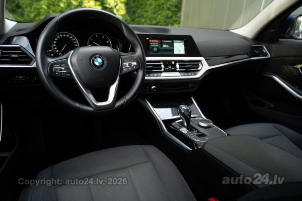 Zils BMW 3 Series 2019 Tallina, ar dzinēja tilpumu 2.00 L un nobraukumu 139 tūkst. km par 21490 €, foto 6 vietnē AUTOMOTO.COM.LV