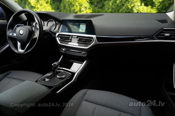 Zils BMW 3 Series 2019 Tallina, ar dzinēja tilpumu 2.00 L un nobraukumu 139 tūkst. km par 21490 €, foto 9 vietnē AUTOMOTO.COM.LV