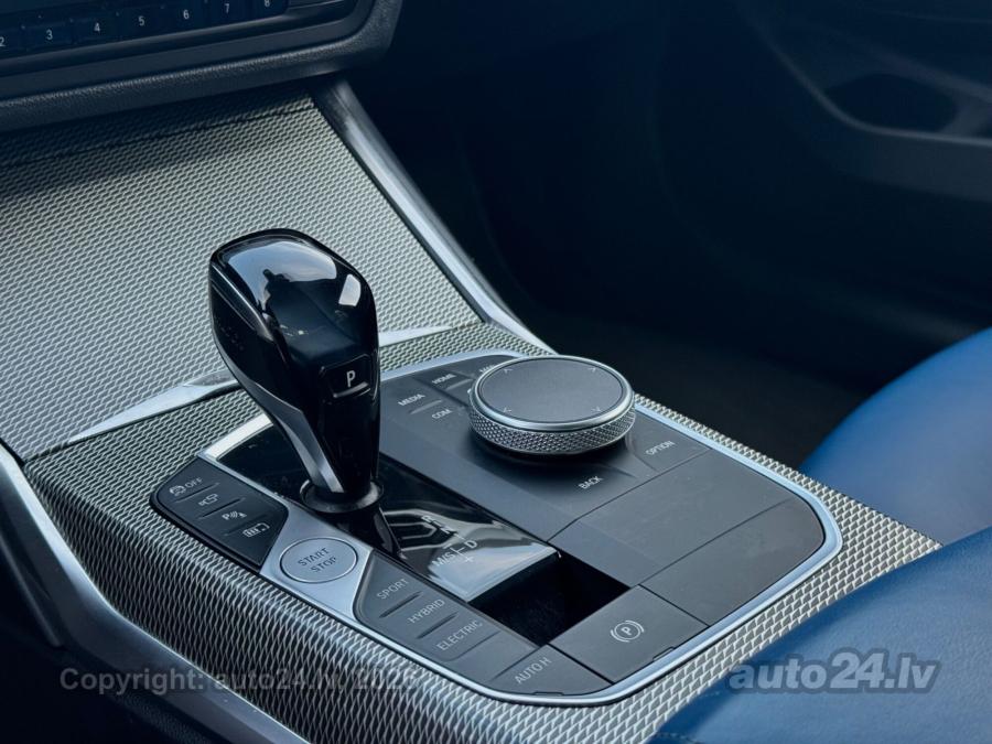 Blue BMW 3 Series 2020 in Tartu, with an engine capacity of 2.00 L and mileage of 105 thousand km for 32990 €, photo 18 on AUTOMOTO.COM.LV