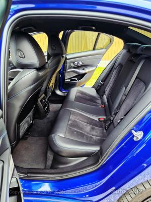 Zils BMW 3 Series 2022 Tallina, ar dzinēja tilpumu 2.00 L un nobraukumu 102 tūkst. km par 37990 €, foto 18 vietnē AUTOMOTO.COM.LV