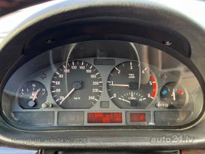Zils BMW 3 Series 2002 Tallina, ar dzinēja tilpumu 2.90 L un nobraukumu 417 tūkst. km par 3700 €, foto 9 vietnē AUTOMOTO.COM.LV