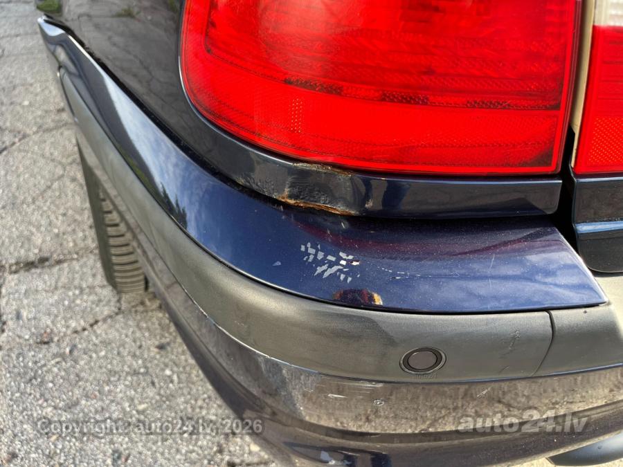 Zils BMW 3 Series 2002 Tallina, ar dzinēja tilpumu 2.90 L un nobraukumu 417 tūkst. km par 3700 €, foto 11 vietnē AUTOMOTO.COM.LV