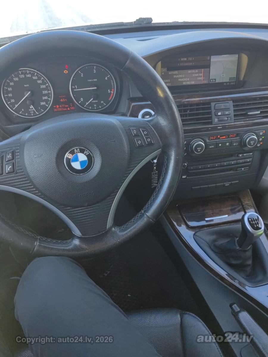 Zils BMW 3 Series 2007 Tallina, ar dzinēja tilpumu 2.00 L un nobraukumu 362 tūkst. km par 2500 €, foto 10 vietnē AUTOMOTO.COM.LV