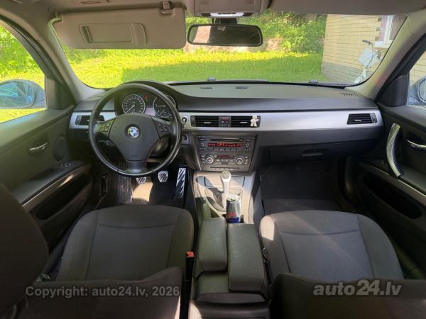 Blue BMW 3 Series 2008 in Mustvee, with an engine capacity of 2.00 L and mileage of 390 thousand km for 3199 €, photo 8 on AUTOMOTO.COM.LV