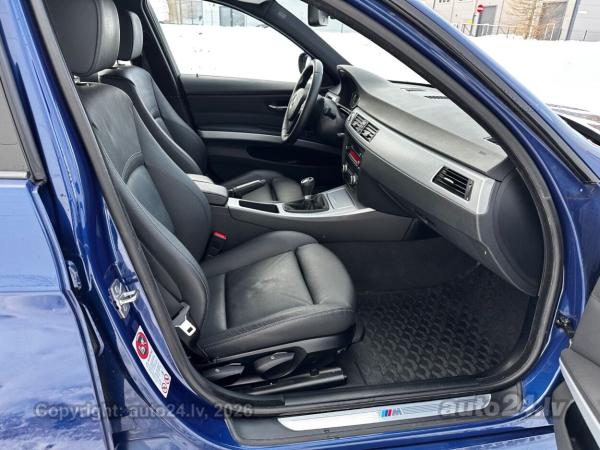 Zils BMW 3 Series 2009 Tartu, ar dzinēja tilpumu 0.00 L un nobraukumu 150 tūkst. km par 6900 €, foto 11 vietnē AUTOMOTO.COM.LV