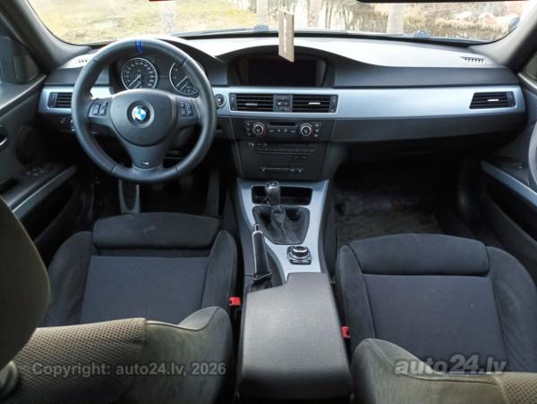 Zils BMW 3 Series 2009 Tallina, ar dzinēja tilpumu 2.00 L un nobraukumu 303 tūkst. km par 5500 €, foto 8 vietnē AUTOMOTO.COM.LV