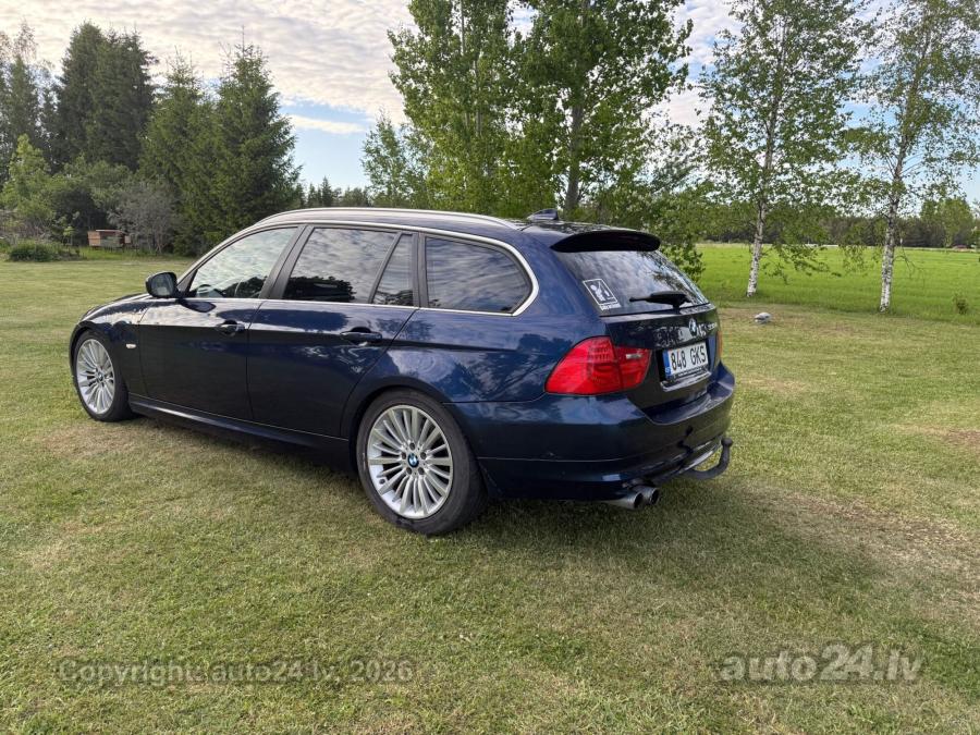 Zils BMW 3 Series 2011 Tallina, ar dzinēja tilpumu 3.00 L un nobraukumu 363 tūkst. km par 7990 €, foto 8 vietnē AUTOMOTO.COM.LV