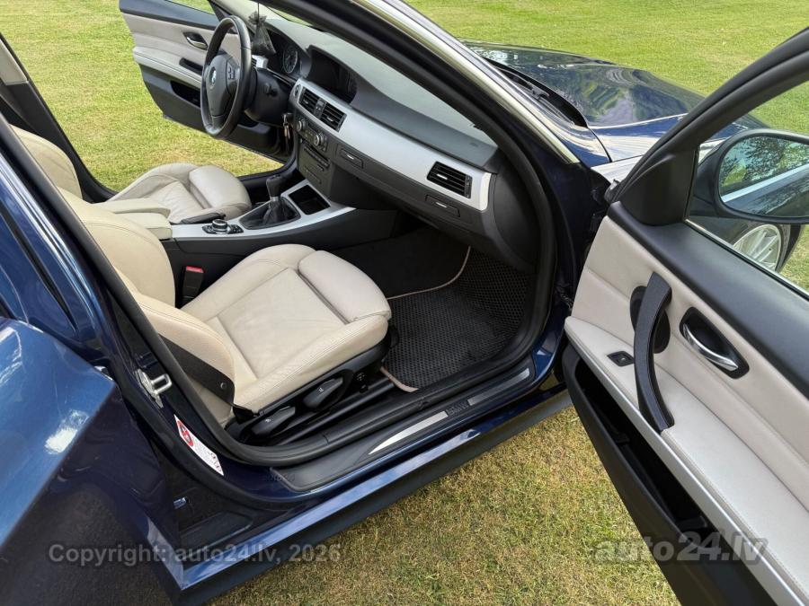 Zils BMW 3 Series 2011 Tallina, ar dzinēja tilpumu 3.00 L un nobraukumu 363 tūkst. km par 7990 €, foto 15 vietnē AUTOMOTO.COM.LV